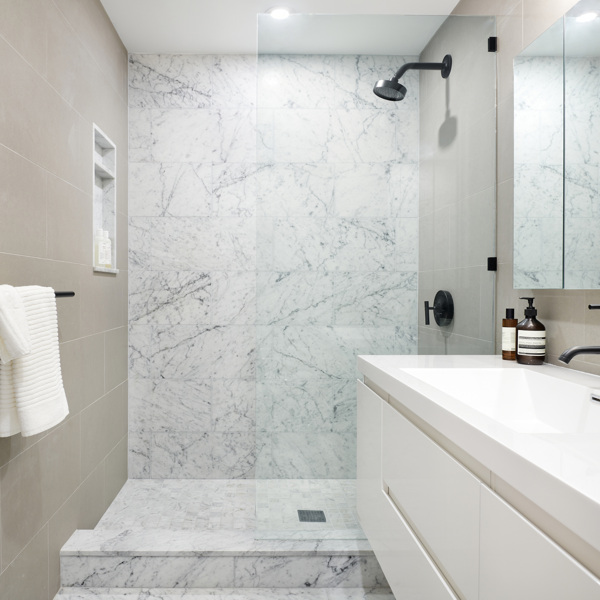 Using Marble in Your Bathroom - What to Know