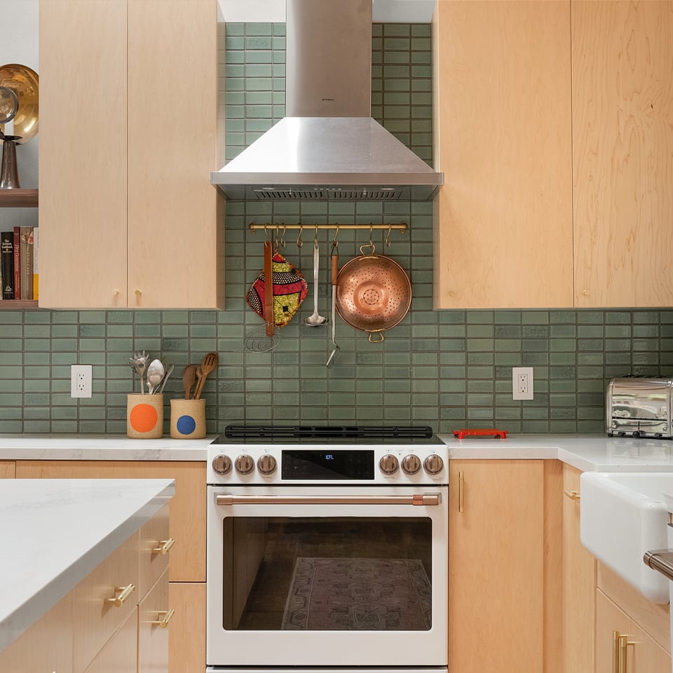 Matching Backsplashes to Countertops & Design Ideas