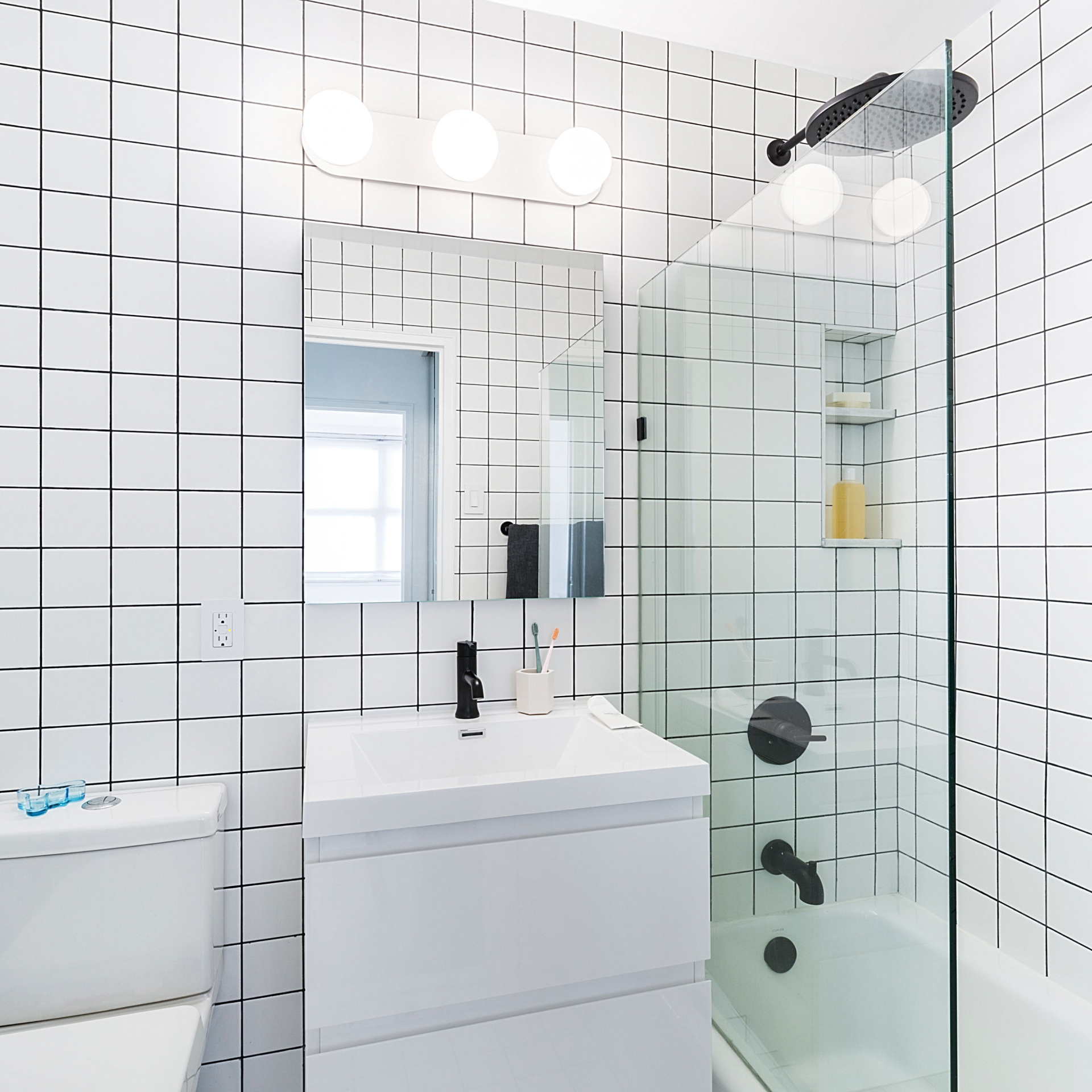 Grout Color Guide: Enhancing White and Colored Tiles