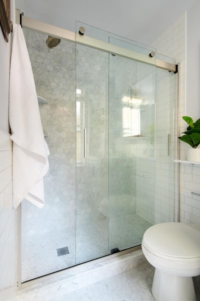 10 White Shower Tile Ideas and How to Pull Them Off