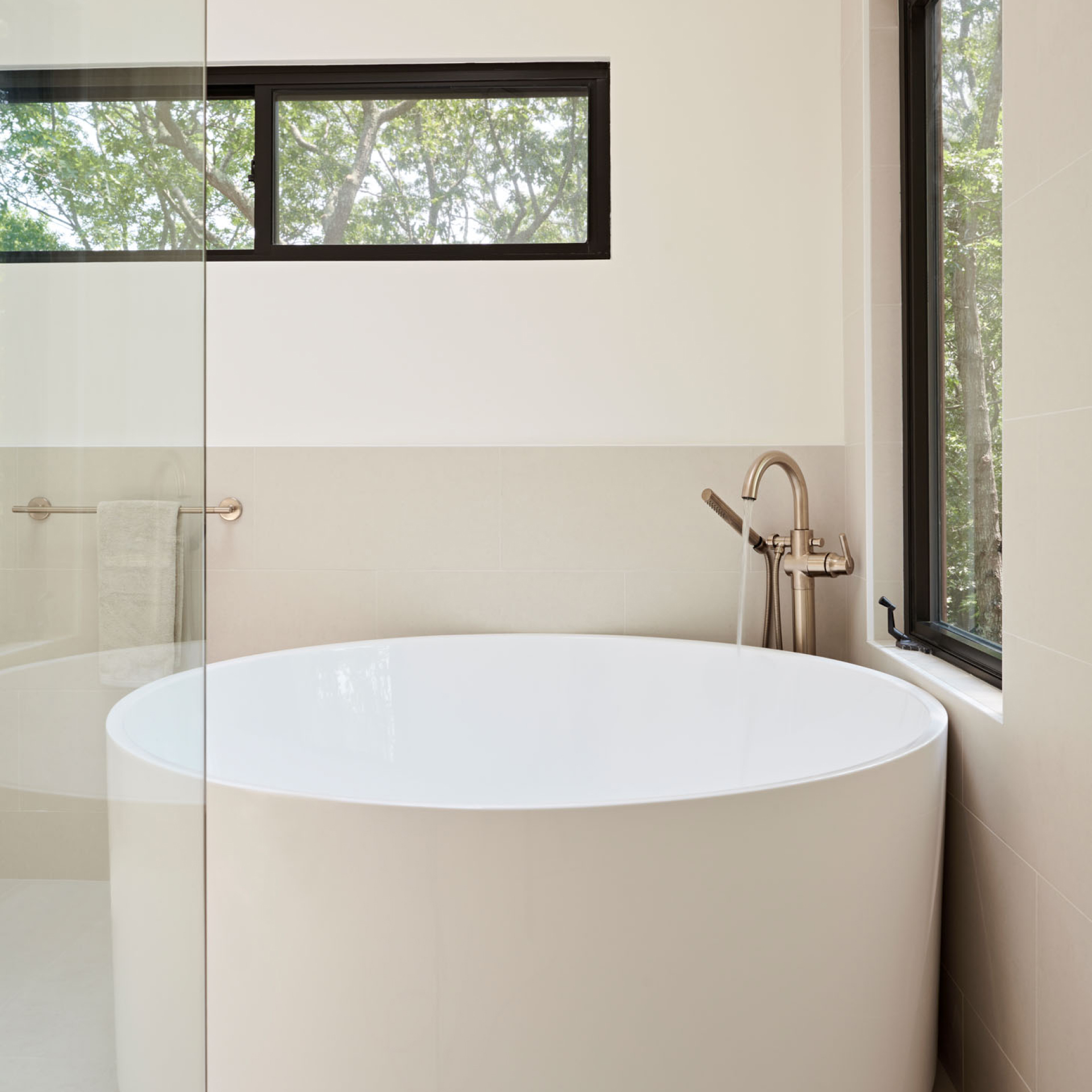 The Average Cost of a Jacuzzi Bath Remodel—and How to Save