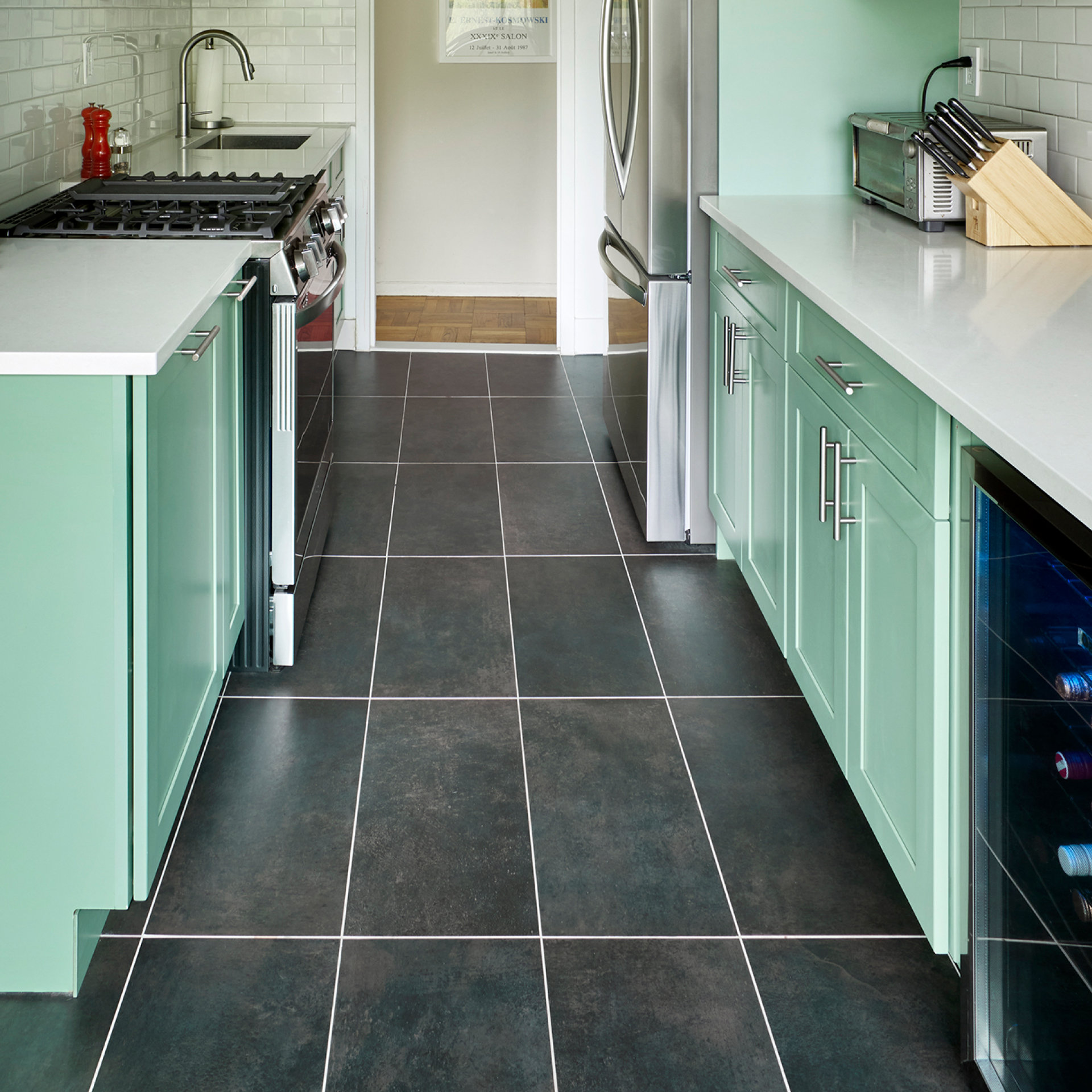 Natural Stone Kitchen Flooring: Tile Types, Cleaning Tips & Design